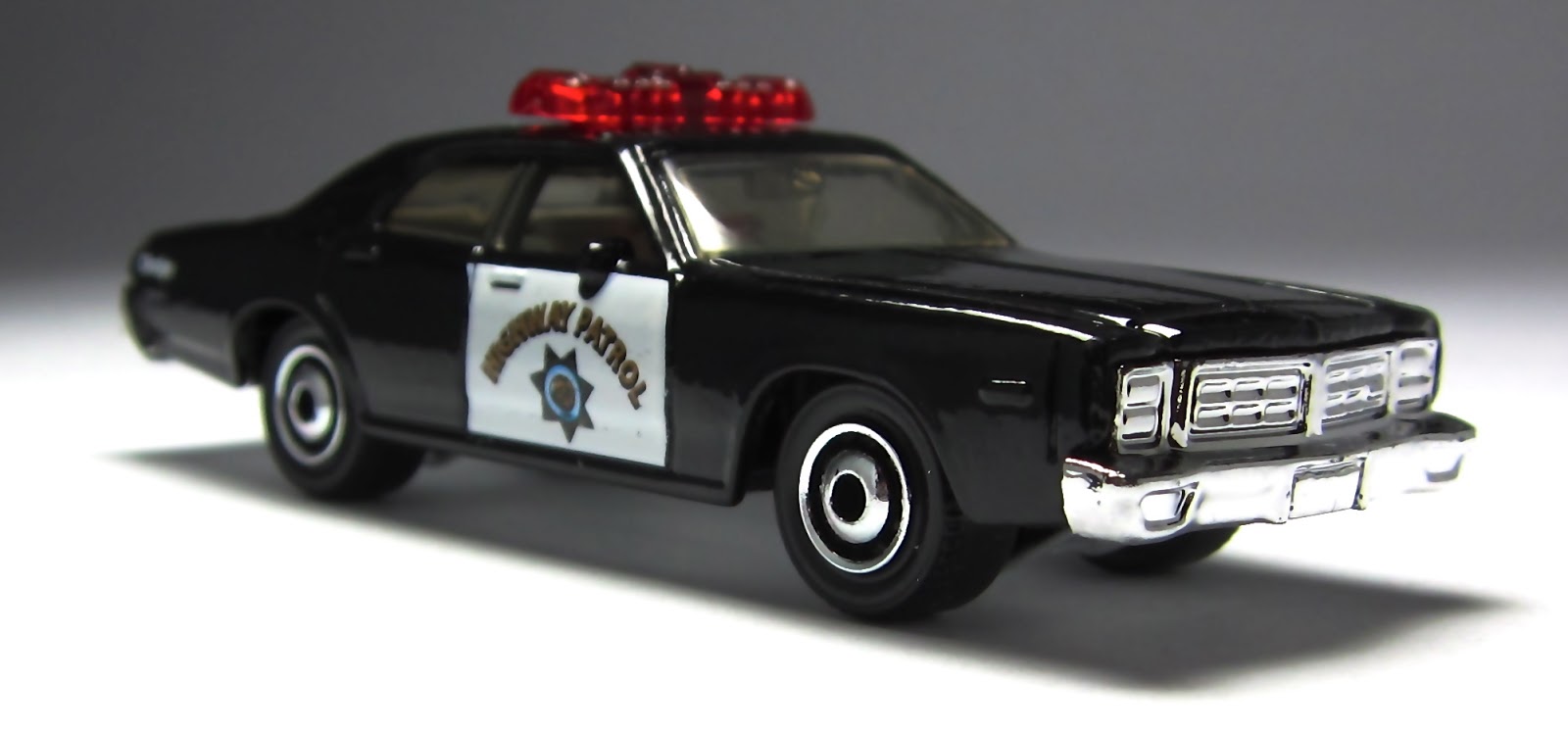 Licensed Police liveries are cool. VINTAGE licensed police liveries are ...